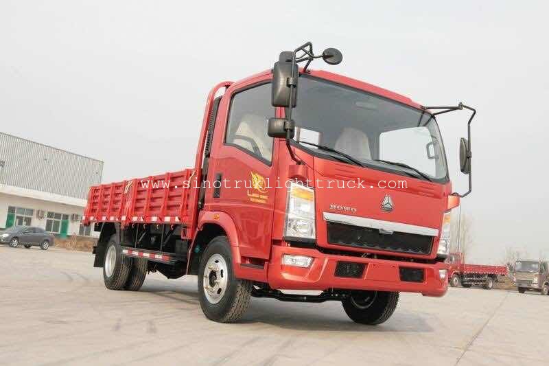 3 - 7 Ton Load Small SINOTRUK HOWO Light Trucks ,Right Hand Driving ,7.00R16 Tire 2540cc